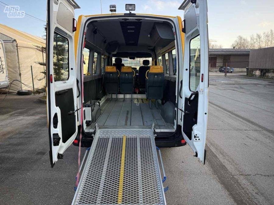 Yellow Renault Master 2015 in Klaipeda, with an engine capacity of 2.30 L and mileage of 321 thousand km for 7500 €, photo 16 on AUTOMOTO.COM.LV