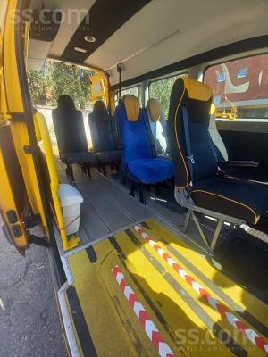 Yellow Renault Master 2016 in Riga, with an engine capacity of 2.30 L and mileage of 676 thousand km for 9000 €, photo 13 on AUTOMOTO.COM.LV