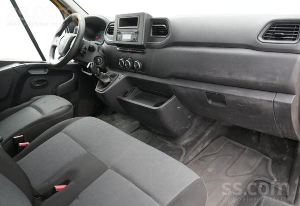 Yellow Renault Master 2020 in Riga, with an engine capacity of 2.30 L and mileage of 190 thousand km for 36300 €, photo 5 on AUTOMOTO.COM.LV