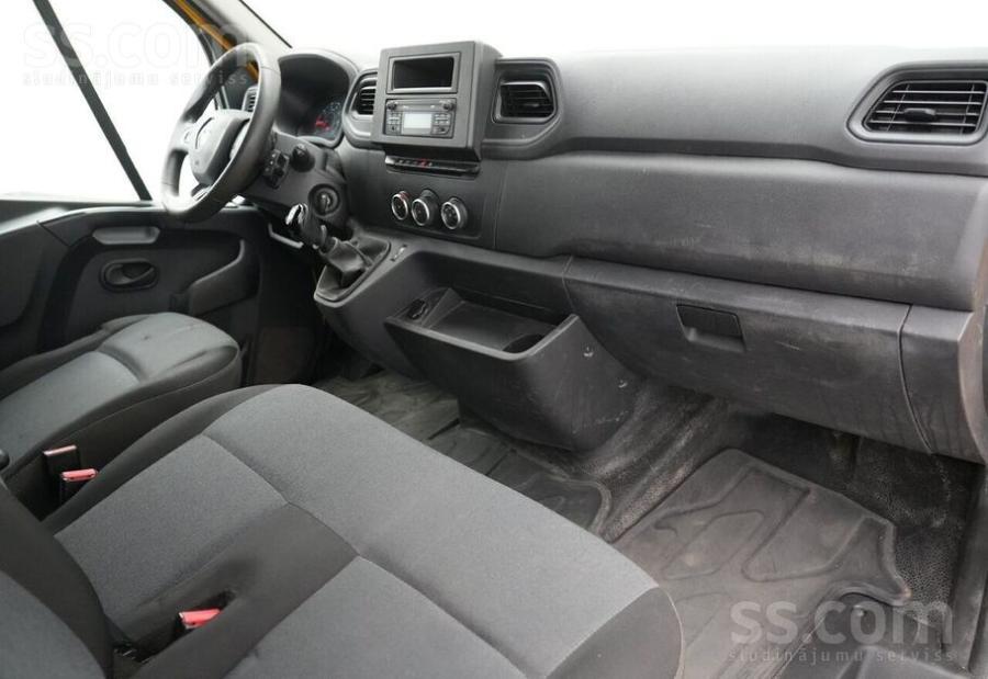 Yellow Renault Master 2020 in Riga, with an engine capacity of 2.30 L and mileage of 190 thousand km for 36300 €, photo 6 on AUTOMOTO.COM.LV