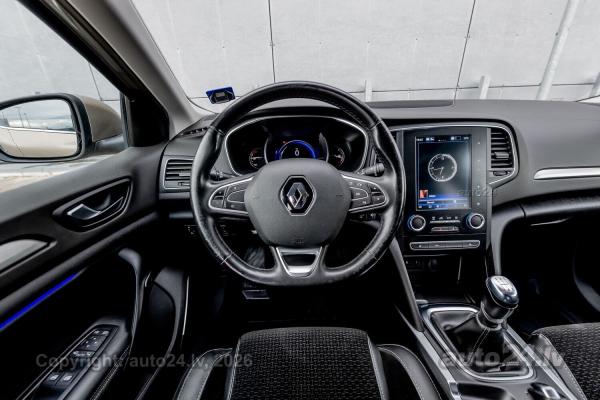 Beige Renault Megane 2018 in Parnu, with an engine capacity of 1.60 L and mileage of 93 thousand km for 8799 €, photo 10 on AUTOMOTO.COM.LV