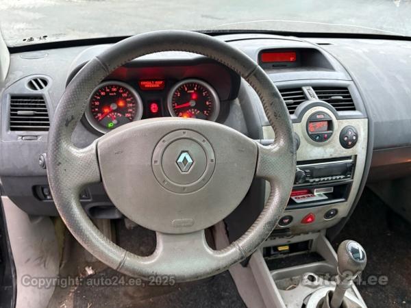 Черный Рено Меган 2003 в Рапла, объемом двигателя 2.00 л и пробегом 200 тыс. км за 900 €, фото 11 на AUTOMOTO.COM.LV