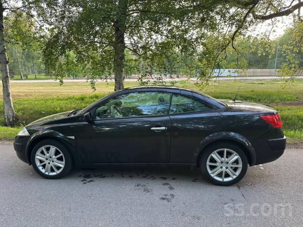 Black Renault Megane 2004 in Liepaja, with an engine capacity of 1.90 L and mileage of 240 thousand km for 1500 €, photo 4 on AUTOMOTO.COM.LV