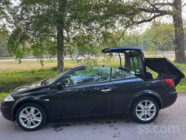 Black Renault Megane 2004 in Liepaja, with an engine capacity of 1.90 L and mileage of 240 thousand km for 1500 €, photo 8 on AUTOMOTO.COM.LV
