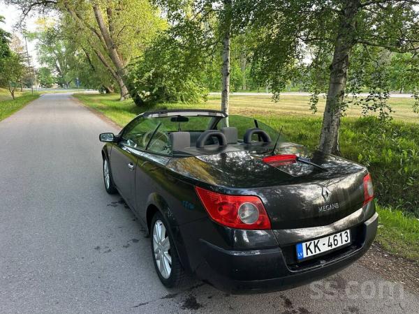 Black Renault Megane 2004 in Liepaja, with an engine capacity of 1.90 L and mileage of 240 thousand km for 1500 €, photo 9 on AUTOMOTO.COM.LV