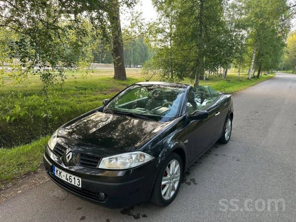 Black Renault Megane 2004 in Liepaja, with an engine capacity of 1.90 L and mileage of 240 thousand km for 1500 €, photo 10 on AUTOMOTO.COM.LV