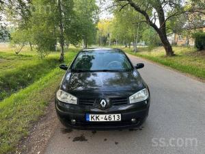 Melns Renault Megane 2004 Liepāja, ar dzinēja tilpumu 1.90 L un nobraukumu 240 tūkst. km par 1500 €, foto 3 vietnē AUTOMOTO.COM.LV