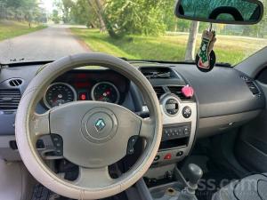 Melns Renault Megane 2004 Liepāja, ar dzinēja tilpumu 1.90 L un nobraukumu 240 tūkst. km par 1500 €, foto 12 vietnē AUTOMOTO.COM.LV