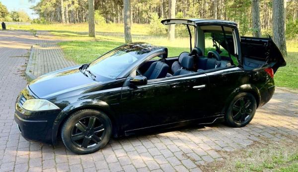 Melns Renault Megane 2004 Ventspils, ar dzinēja tilpumu 1.60 L un nobraukumu 259 tūkst. km par 2499 €, foto 10 vietnē AUTOMOTO.COM.LV
