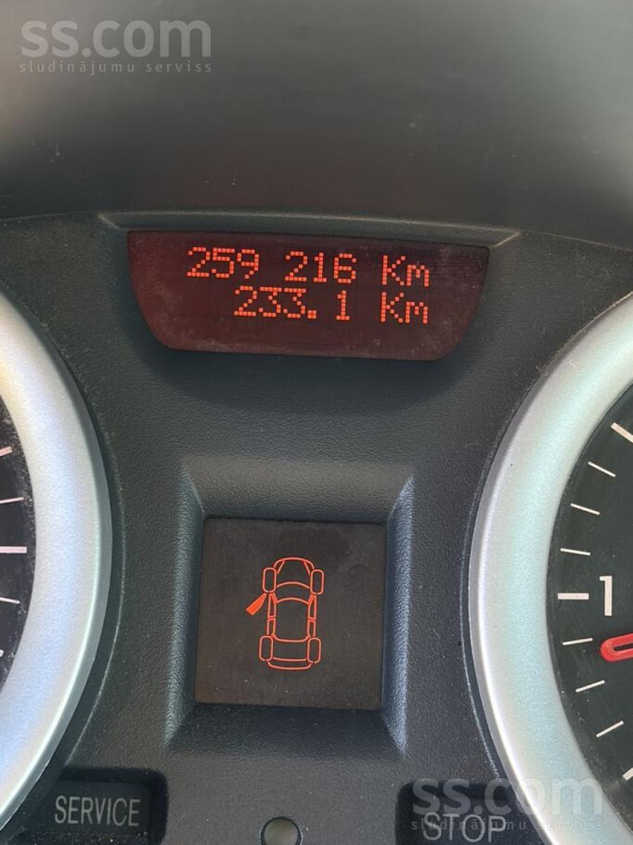 Melns Renault Megane 2004 Ventspils, ar dzinēja tilpumu 1.60 L un nobraukumu 259 tūkst. km par 2499 €, foto 19 vietnē AUTOMOTO.COM.LV