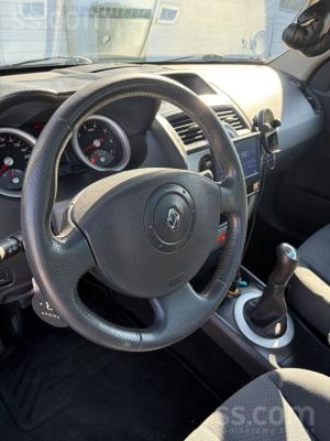Melns Renault Megane 2004 Ventspils, ar dzinēja tilpumu 1.60 L un nobraukumu 259 tūkst. km par 2499 €, foto 23 vietnē AUTOMOTO.COM.LV