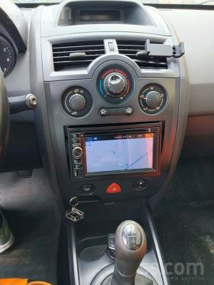 Melns Renault Megane 2004 Liepāja, ar dzinēja tilpumu 1.60 L un nobraukumu 283 tūkst. km par 2100 €, foto 5 vietnē AUTOMOTO.COM.LV