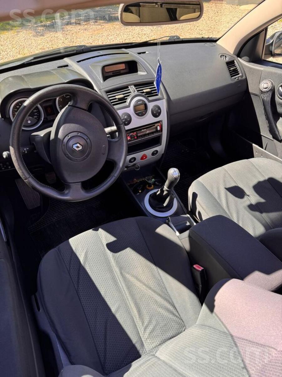 Черный Рено Меган 2004 в Талси, объемом двигателя 1.60 л и пробегом 183 тыс. км за 1750 €, фото 7 на AUTOMOTO.COM.LV