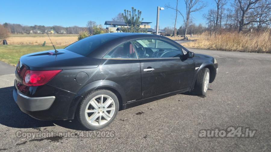 Black Renault Megane 2005 in Tallinn, with an engine capacity of 2.00 L and mileage of 202 thousand km for 2800 €, photo 9 on AUTOMOTO.COM.LV