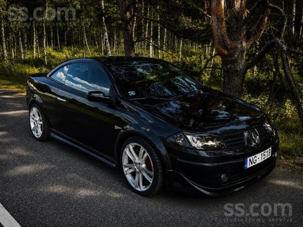 Black Renault Megane 2005 in Daugavpils, with an engine capacity of 1.90 L and mileage of 258 thousand km for 3100 €, photo 4 on AUTOMOTO.COM.LV