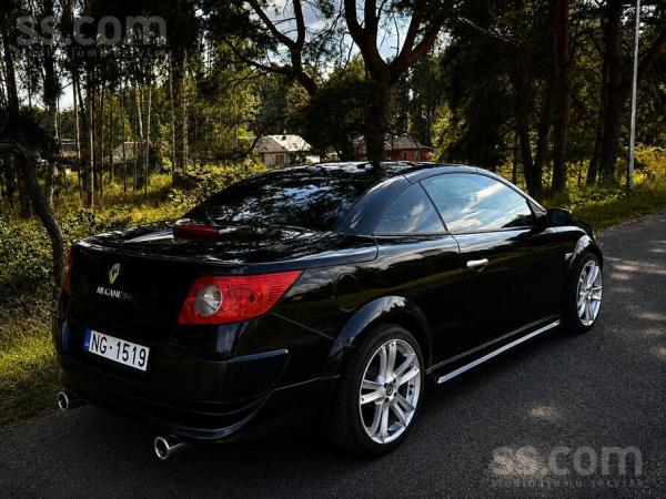 Black Renault Megane 2005 in Daugavpils, with an engine capacity of 1.90 L and mileage of 258 thousand km for 3100 €, photo 5 on AUTOMOTO.COM.LV