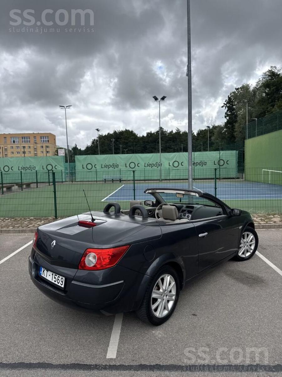 Melns Renault Megane 2005 Liepāja, ar dzinēja tilpumu 2.00 L un nobraukumu 183 tūkst. km par 1650 €, foto 3 vietnē AUTOMOTO.COM.LV