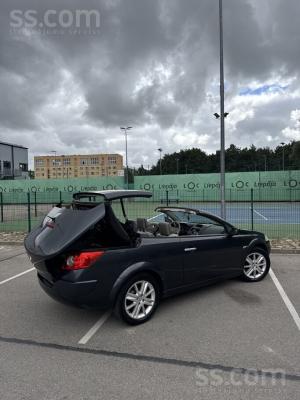 Melns Renault Megane 2005 Liepāja, ar dzinēja tilpumu 2.00 L un nobraukumu 183 tūkst. km par 1650 €, foto 7 vietnē AUTOMOTO.COM.LV