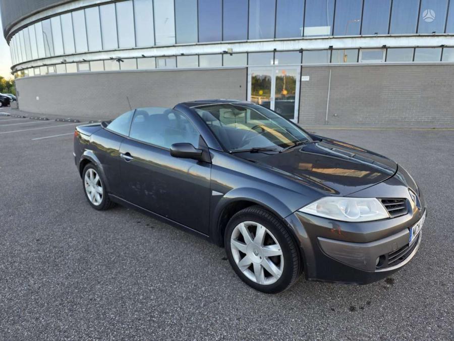 Black Renault Megane 2006 in Kaunas, with an engine capacity of 1.87 L and mileage of 384 thousand km for 850 €, photo 4 on AUTOMOTO.COM.LV