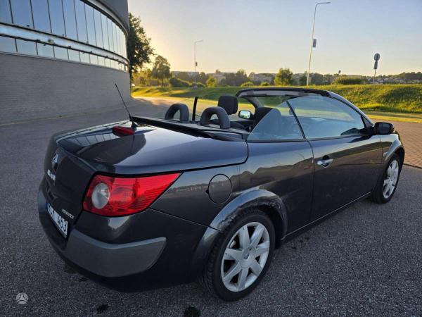 Black Renault Megane 2006 in Kaunas, with an engine capacity of 1.87 L and mileage of 384 thousand km for 850 €, photo 4 on AUTOMOTO.COM.LV
