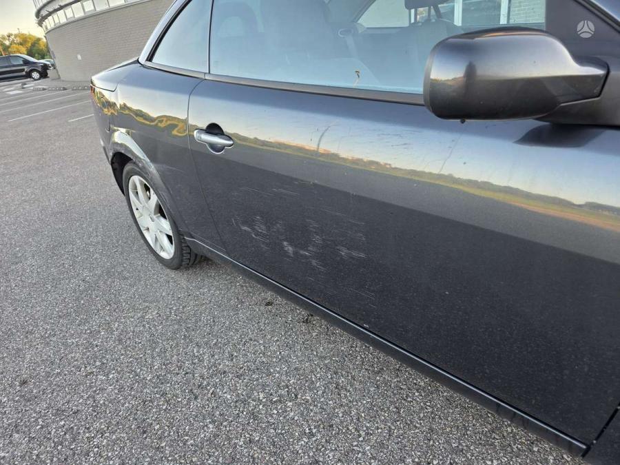 Black Renault Megane 2006 in Kaunas, with an engine capacity of 1.87 L and mileage of 384 thousand km for 850 €, photo 12 on AUTOMOTO.COM.LV