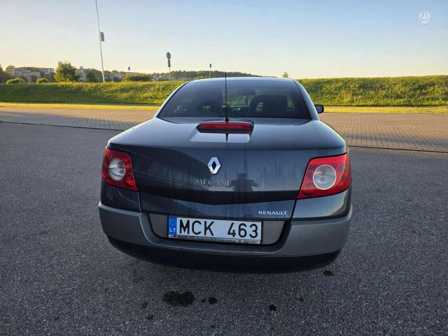 Black Renault Megane 2006 in Kaunas, with an engine capacity of 1.87 L and mileage of 384 thousand km for 850 €, photo 16 on AUTOMOTO.COM.LV