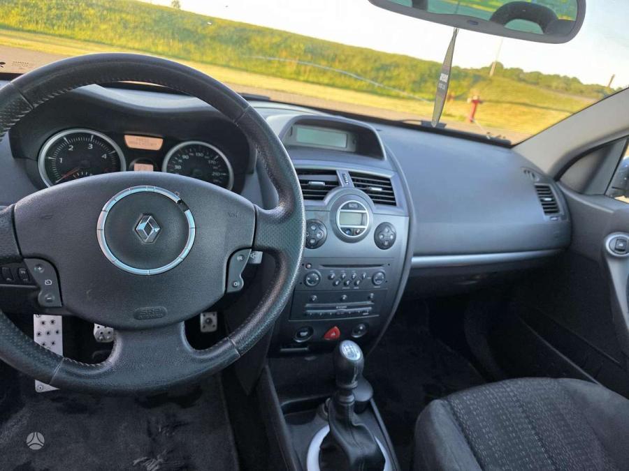 Black Renault Megane 2006 in Kaunas, with an engine capacity of 1.87 L and mileage of 384 thousand km for 850 €, photo 21 on AUTOMOTO.COM.LV
