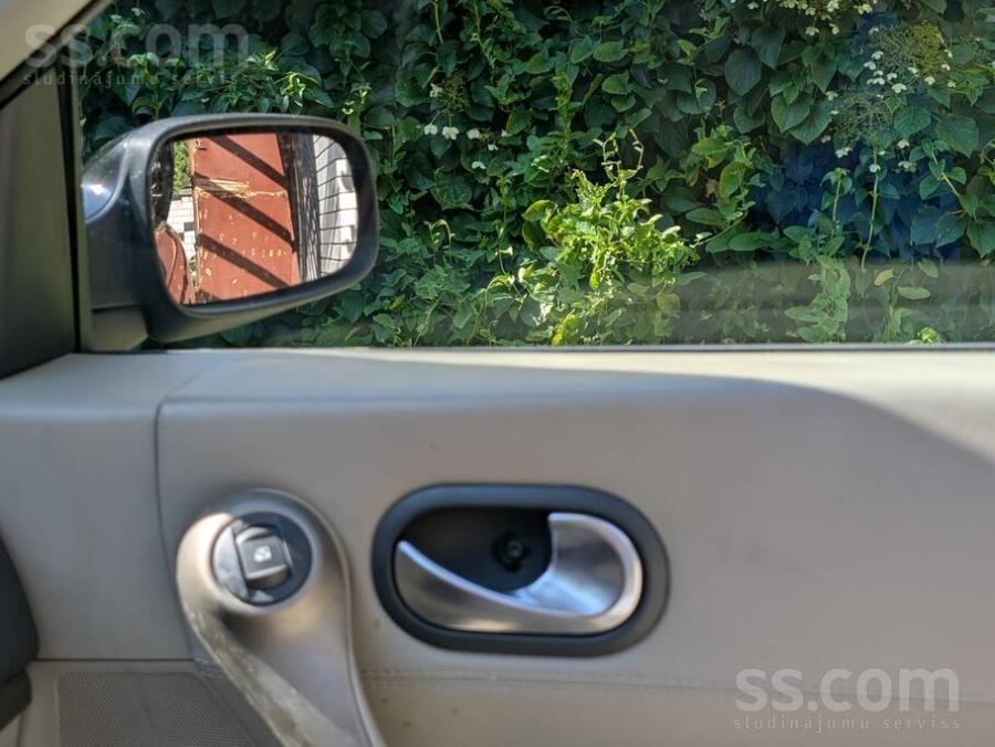 Melns Renault Megane 2006 Rīga, ar dzinēja tilpumu 1.80 L un nobraukumu 270 tūkst. km par 2200 €, foto 10 vietnē AUTOMOTO.COM.LV