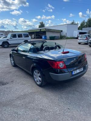 Melns Renault Megane 2007 Narva, ar dzinēja tilpumu 2.00 L un nobraukumu 141 tūkst. km par 2200 €, foto  vietnē AUTOMOTO.COM.LV