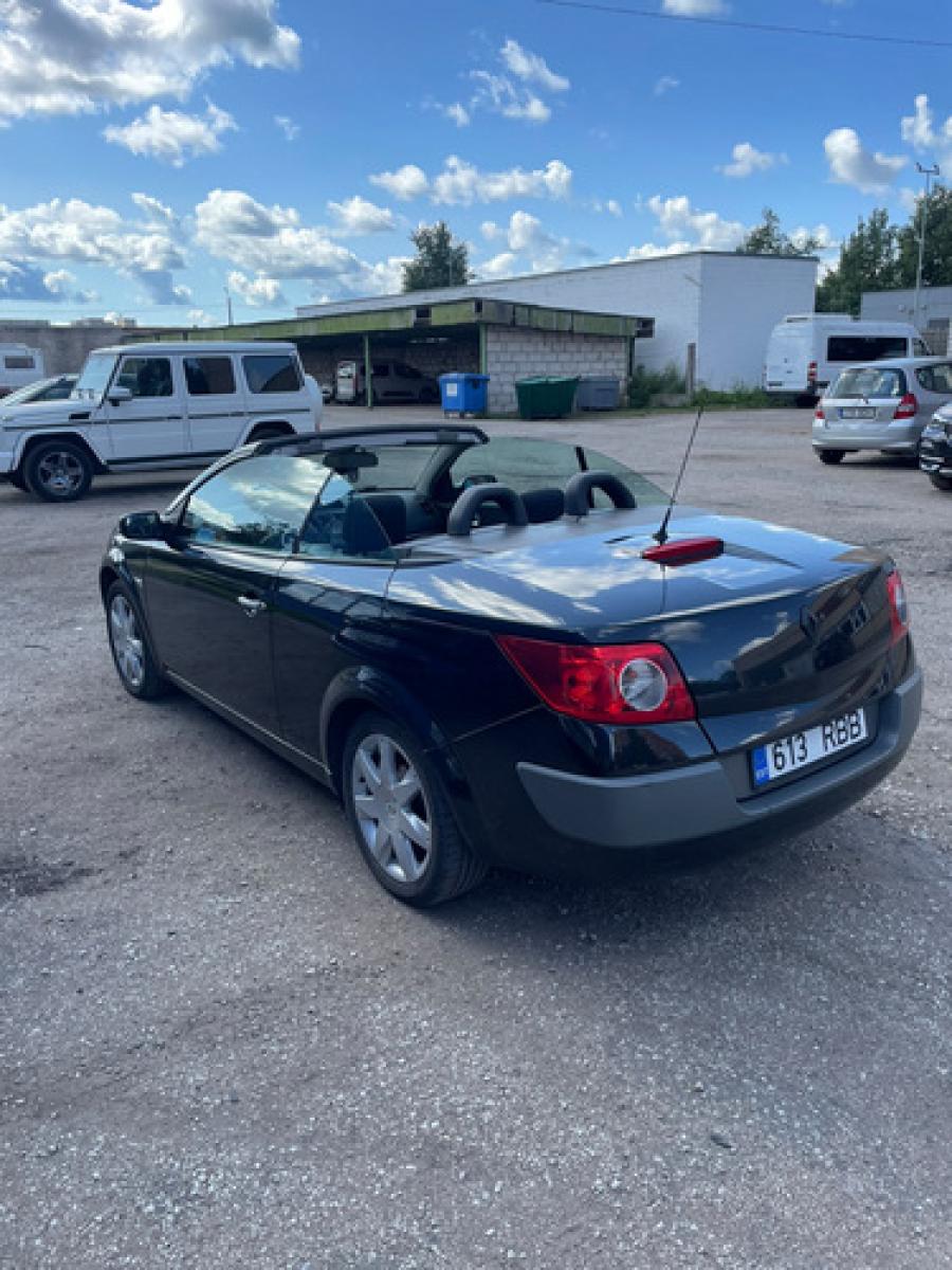 Melns Renault Megane 2007 Narva, ar dzinēja tilpumu 2.00 L un nobraukumu 141 tūkst. km par 2200 €, foto 1 vietnē AUTOMOTO.COM.LV