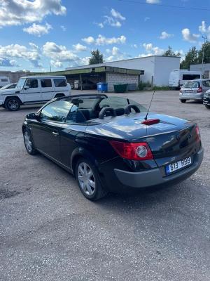 Melns Renault Megane 2007 Narva, ar dzinēja tilpumu 2.00 L un nobraukumu 141 tūkst. km par 2200 €, foto 7 vietnē AUTOMOTO.COM.LV