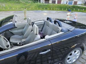 Black Renault Megane 2007 in Prienai, with an engine capacity of 2.00 L and mileage of 160 thousand km for 1250 €, photo 9 on AUTOMOTO.COM.LV