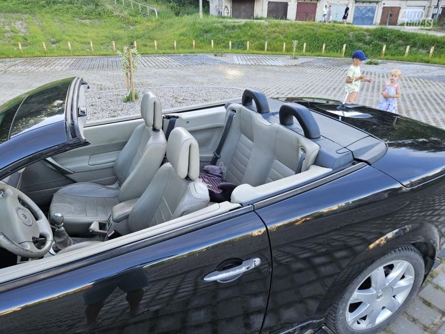 Black Renault Megane 2007 in Prienai, with an engine capacity of 2.00 L and mileage of 160 thousand km for 1250 €, photo 9 on AUTOMOTO.COM.LV