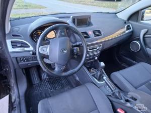 Black Renault Megane 2010 in Taurage, with an engine capacity of 1.90 L and mileage of 287 thousand km for 1350 €, photo 4 on AUTOMOTO.COM.LV