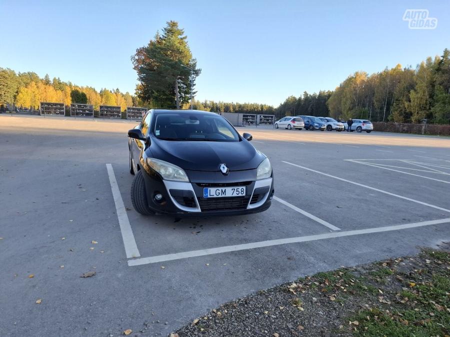 Black Renault Megane 2010 in Taurage, with an engine capacity of 1.90 L and mileage of 287 thousand km for 1350 €, photo 8 on AUTOMOTO.COM.LV