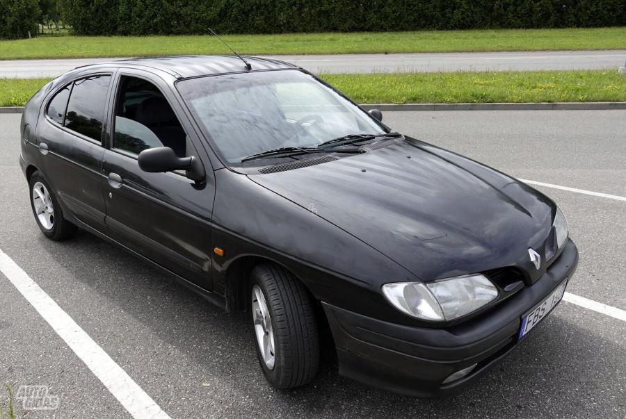 Black Renault Megane 1996 in Panevezys, with an engine capacity of 1.60 L and mileage of 260 thousand km for 600 €, photo 3 on AUTOMOTO.COM.LV