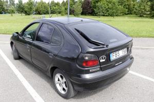Black Renault Megane 1996 in Panevezys, with an engine capacity of 1.60 L and mileage of 260 thousand km for 600 €, photo 5 on AUTOMOTO.COM.LV