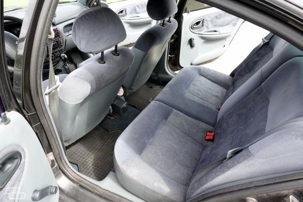Melns Renault Megane 1996 Panevēža, ar dzinēja tilpumu 1.60 L un nobraukumu 260 tūkst. km par 600 €, foto 6 vietnē AUTOMOTO.COM.LV