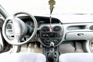 Black Renault Megane 1996 in Panevezys, with an engine capacity of 1.60 L and mileage of 260 thousand km for 600 €, photo 8 on AUTOMOTO.COM.LV