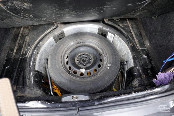 Melns Renault Megane 1996 Panevēža, ar dzinēja tilpumu 1.60 L un nobraukumu 260 tūkst. km par 600 €, foto 10 vietnē AUTOMOTO.COM.LV