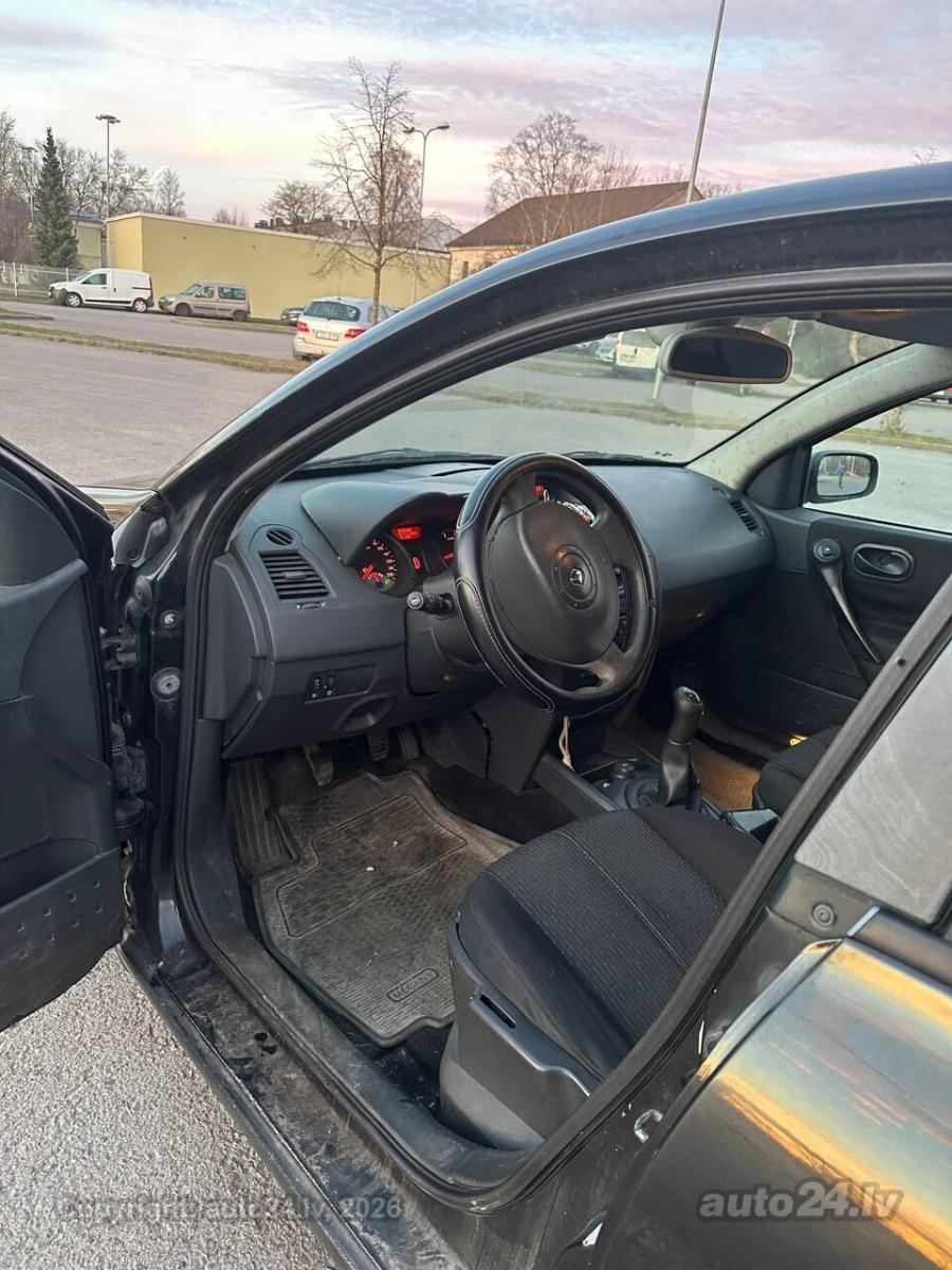 Melns Renault Megane 2003 Tallina, ar dzinēja tilpumu 1.50 L un nobraukumu 0 tūkst. km par 1499 €, foto 8 vietnē AUTOMOTO.COM.LV