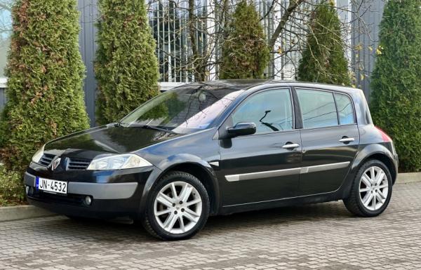 Черный Рено Меган 2004 в Рига, объемом двигателя 1.90 л и пробегом 317 тыс. км за 1850 €, фото 1 на AUTOMOTO.COM.LV