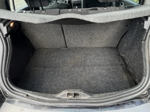 Melns Renault Megane 2004 Rīga, ar dzinēja tilpumu 1.90 L un nobraukumu 317 tūkst. km par 1850 €, foto 4 vietnē AUTOMOTO.COM.LV