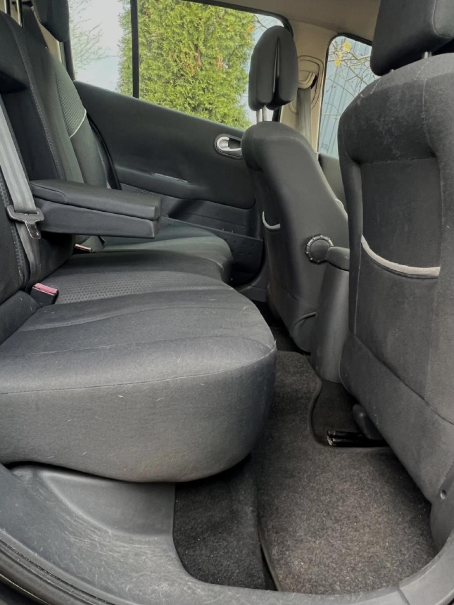 Melns Renault Megane 2004 Rīga, ar dzinēja tilpumu 1.90 L un nobraukumu 317 tūkst. km par 1850 €, foto 17 vietnē AUTOMOTO.COM.LV