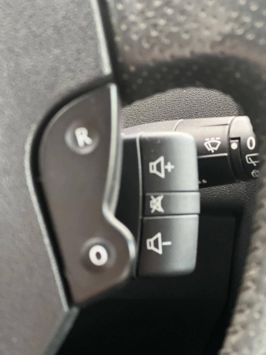 Melns Renault Megane 2004 Rīga, ar dzinēja tilpumu 1.90 L un nobraukumu 317 tūkst. km par 1850 €, foto 20 vietnē AUTOMOTO.COM.LV