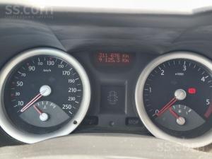 Black Renault Megane 2005 in Jelgava, with an engine capacity of 1.50 L and mileage of 0 thousand km for 1290 €, photo 12 on AUTOMOTO.COM.LV