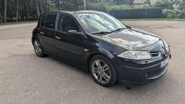 Black Renault Megane 2007 in Kaunas, with an engine capacity of 2.00 L and mileage of 265 thousand km for 2490 €, photo 1 on AUTOMOTO.COM.LV