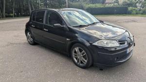 Melns Renault Megane 2007 Kauņa, ar dzinēja tilpumu 2.00 L un nobraukumu 265 tūkst. km par 2490 €, foto  vietnē AUTOMOTO.COM.LV