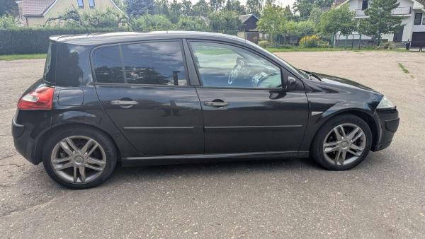 Black Renault Megane 2007 in Kaunas, with an engine capacity of 2.00 L and mileage of 265 thousand km for 2490 €, photo 5 on AUTOMOTO.COM.LV