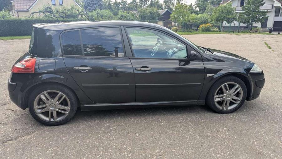 Melns Renault Megane 2007 Kauņa, ar dzinēja tilpumu 2.00 L un nobraukumu 265 tūkst. km par 2490 €, foto 6 vietnē AUTOMOTO.COM.LV